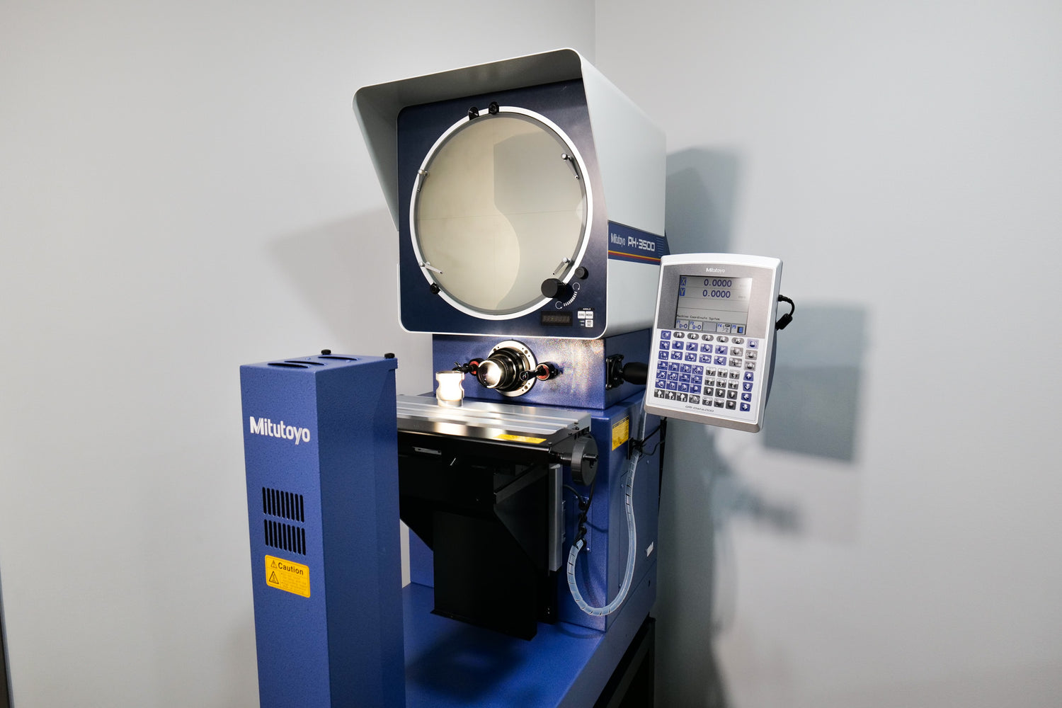 Mitutoyo PH-3500 Optical Comparator – Procut-cnc